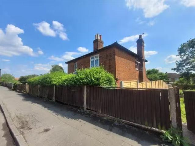 Spring Rise, Egham, Surrey, TW20 9PS