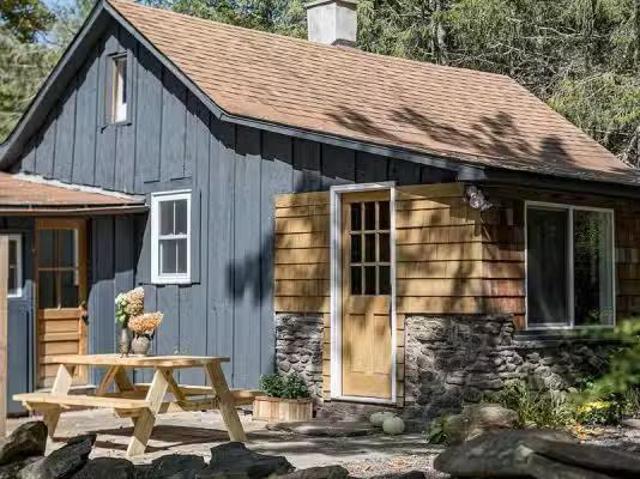 Spring, TANNERSVILLE, NY 12485