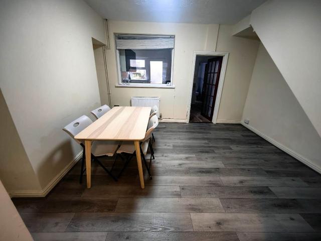 Spring Terrace, Swansea SA1, 2 bed terraced house to rent, £900 pcm | PrimeLocation
