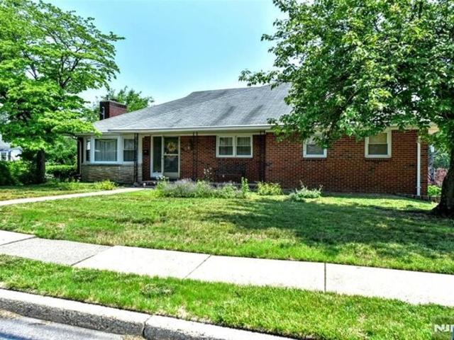 Spring Valley Rd, Oradell, Home For Sale
