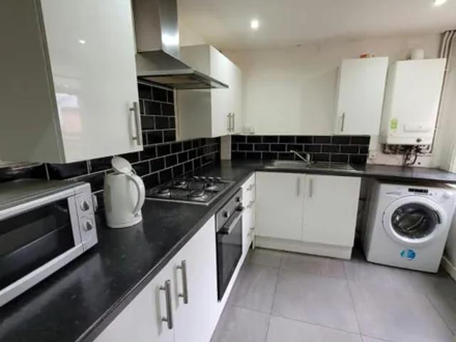 Springbank Road, Liverpool, L4 2QR, United Kingdom | 4 bed apartment for rent #160142220 | Rentberry
