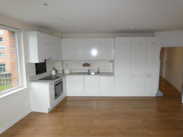 Springer court, Navigation Road. 2 bed flat to rent £2,000 pcm £462 pw