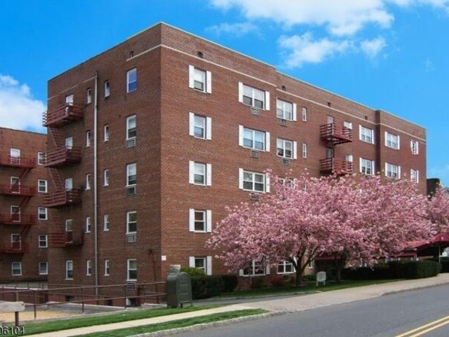 Springfield Ave Apt E, Cranford, Condo For Sale