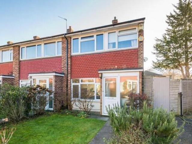 Springfield, Avenue Road, 3 Bedroom End