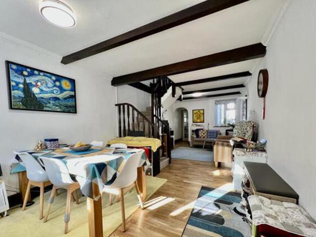 Springfield, Bushey, 2 Bedroom Cottage