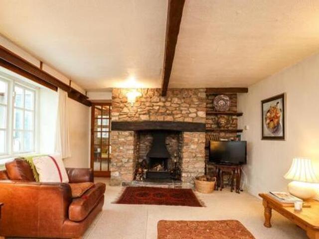 Springfield Cottage, Heol Y Cawl,3 Bedroom Detached