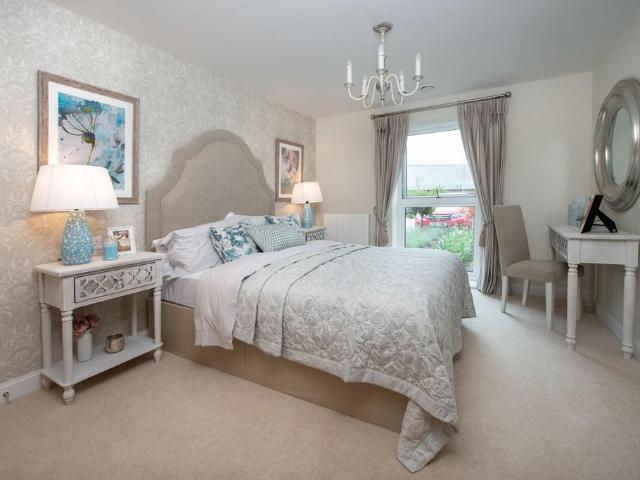 Springfield Close. 2 bed retirement property to rent £4,400 pcm £1,015 pw