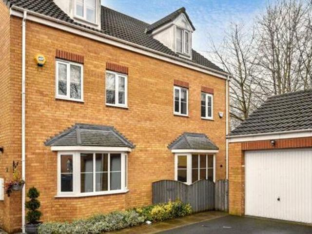 Springfield Close, Lofthouse, 4 Bedroom Semi detached