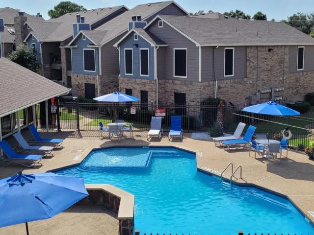 Springfield Crossing Apartments 2 Bedroom Apartment for Rent at 1801 W Arkansas Ln, Arlington, TX 76013