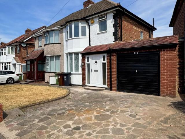 Springfield Crescent, Solihull, B92