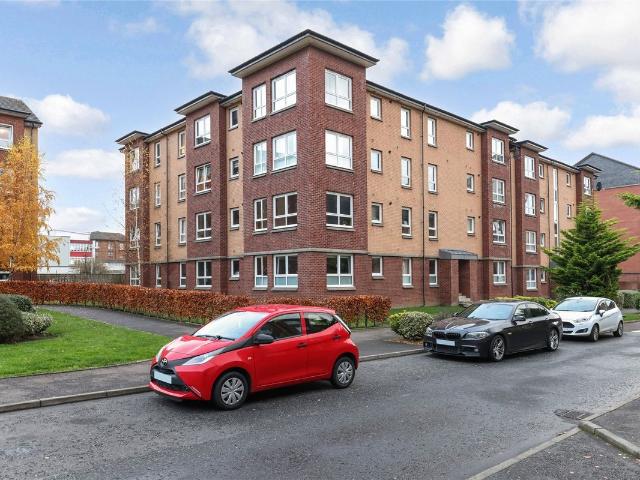 Springfield Gardens, Glasgow G31, 2 bed flat to rent, £1,000 pcm | PrimeLocation