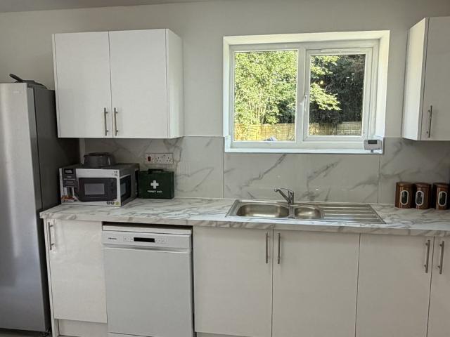 Springfield Green, Shrewsbury SY2, 5 bed shared accommodation to rent, £3,200 pcm | PrimeLocation
