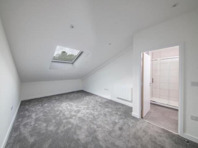 Springfield House, Ashwood Way, Basingstoke RG23, 2 bed flat to rent, £1,510 pcm | PrimeLocation