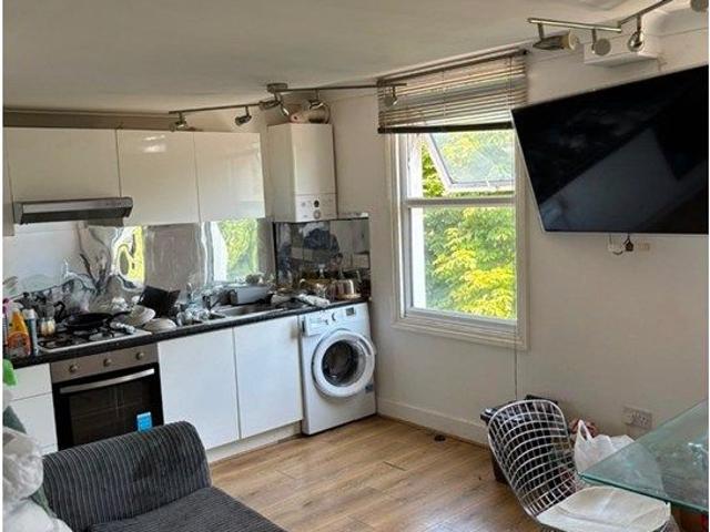 Springfield Lane, London NW6, 3 bed flat to rent, £2,700 pcm | PrimeLocation