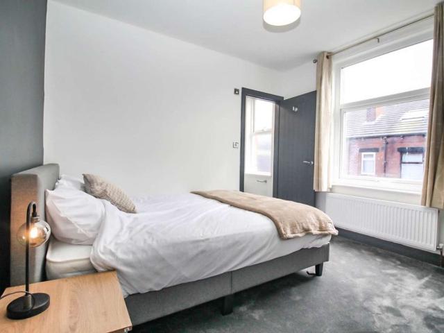 Springfield Mount, Armley, Leeds LS12, Room to rent, £595 pcm | PrimeLocation