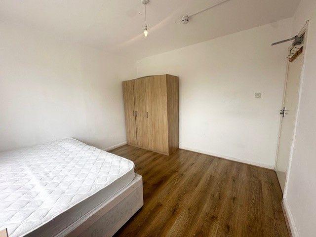 Springfield Mount, Colindale, London NW9, Room to rent, £1,100 pcm | PrimeLocation