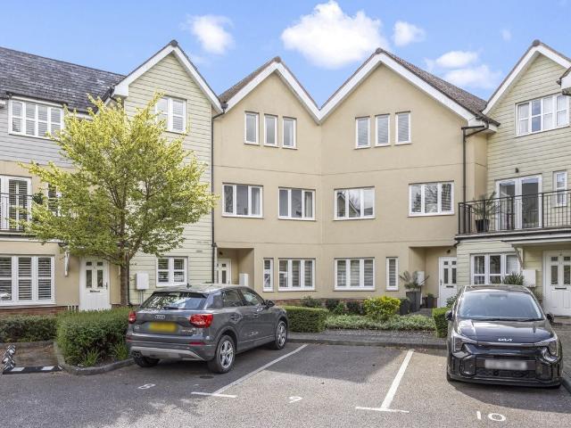 Springfield Park Gate, Springfield Park Road, Horsham, West Sussex RH12, 4 bed terraced house to rent, £2,250 pcm | PrimeLocation