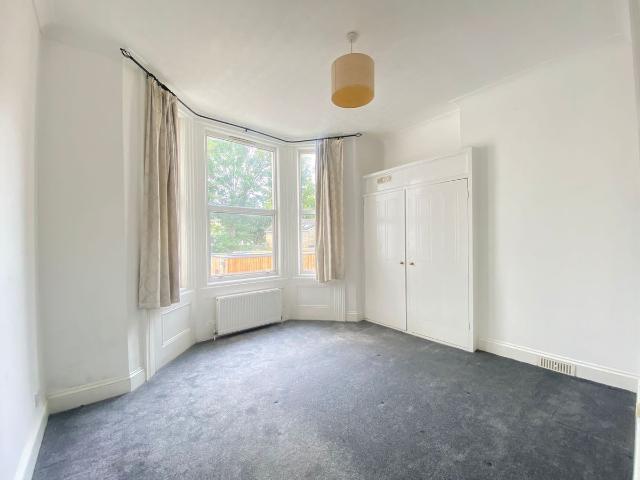 Springfield Road, Brighton BN1, 1 bed flat to rent, £1,300 pcm | PrimeLocation