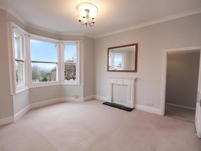 Springfield Road, Brighton BN1, 2 bed flat to rent, £1,350 pcm | PrimeLocation