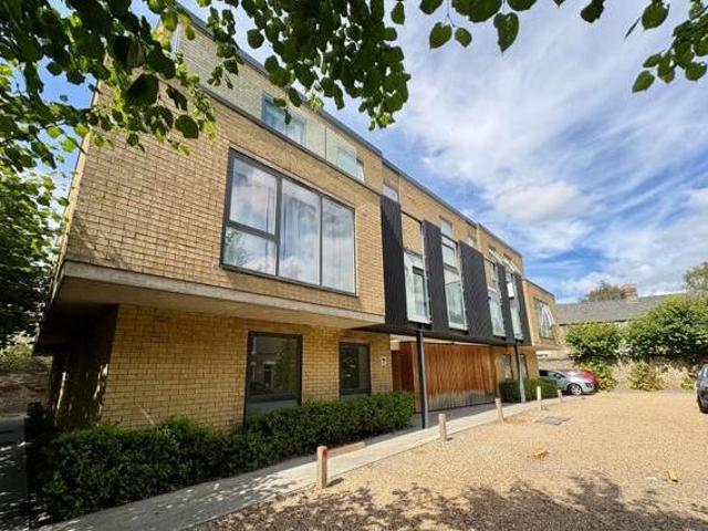 Springfield Road, Cambridge, 3 Bedroom Flat