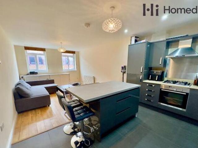 Springfield Road, Horsham, 2 Bedroom Flat