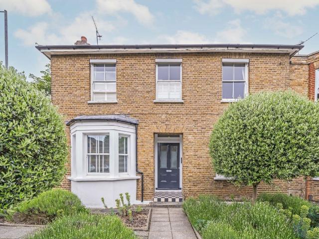 Springfield Road, Kingston Upon Thames KT1, 1 bed flat to rent, £1,595 pcm | PrimeLocation