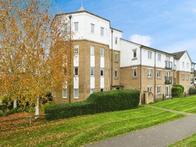 Springfield Road, Springfield, Chelmsford CM2, 2 bed flat to rent, £1,300 pcm | PrimeLocation