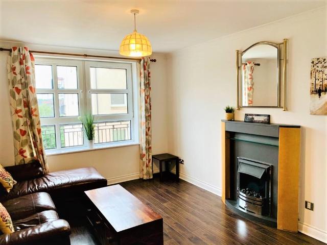 Springfield Street, Edinburgh EH6, 2 bed penthouse to rent, £1,500 pcm | PrimeLocation