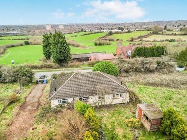 Springhill Lane, Lower Penn, 3 Bedroom Semi detached