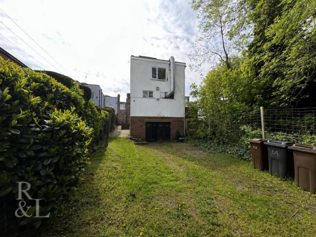Springhill Lane, Wolverhampton, 3 bedroom, Flat
