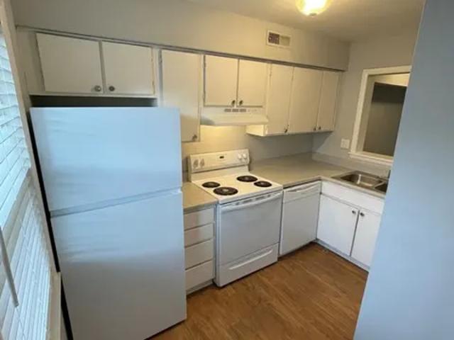 Springmont Garden Apartments 1 Bedroom Apartment for Rent at 1307 Springmont Ln, Charlotte, NC 28208 Westchester