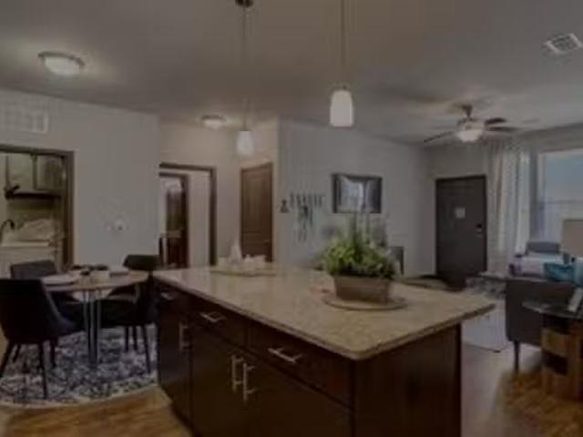 Springs at South Elgin, 350 Gyorr Ave, South Elgin 1 Bedroom.