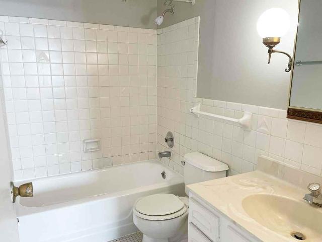 Spyglass 1 Bedroom Apartment for Rent at 1600 Thompson Heights Ave, Cincinnati, OH 45223 Northside