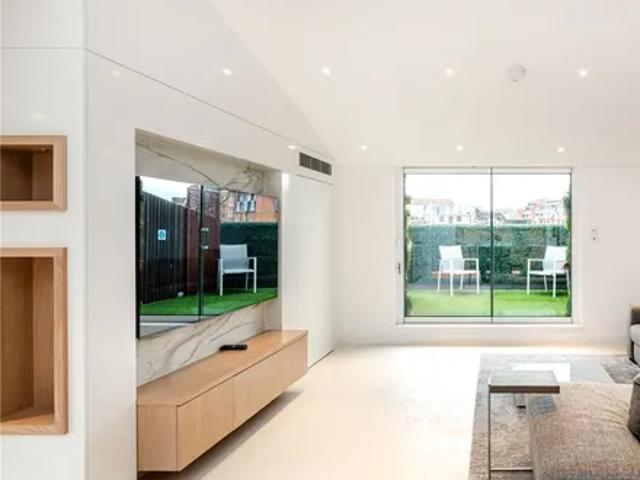 Spyscape & Spygames, 45 Wellington Street, London, WC2E 7BN, United Kingdom | 2 bed apartment for rent #114676910 | Rentberry