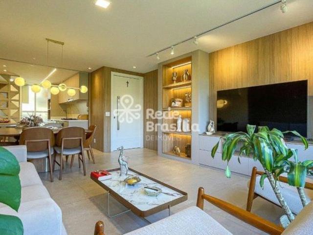SQN 108 Apartamento de 3 quartos, Alto Padrão, Reformado à venda, Asa Norte