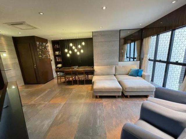 SQN 109 APARTAMENTO REFORMADO 3 QUARTOS 1 SUÍTE 2 VAGAS SOLTAS ASA NORTE ACEITA FINANCIAMENTO