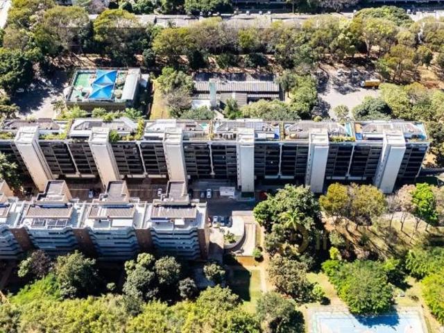 SQN 114 APARTAMENTO 175M2 COM 3 QTOS SENDO 2 SUÍTES E VAGA DE GARAGEM