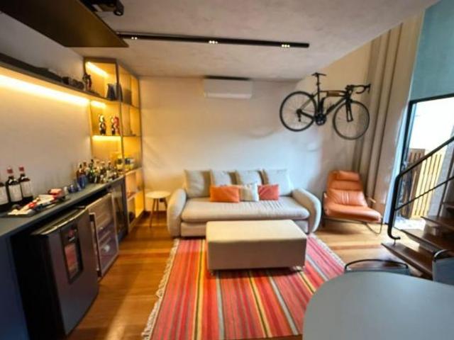 SQN 303 1 quarto