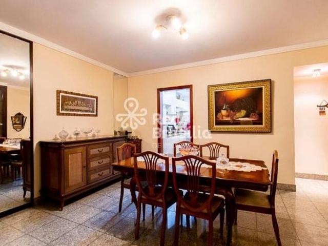 SQN 314 Apartamento vazado com 4 quartos à venda, lazer completo, Asa Norte, Brasília, DF