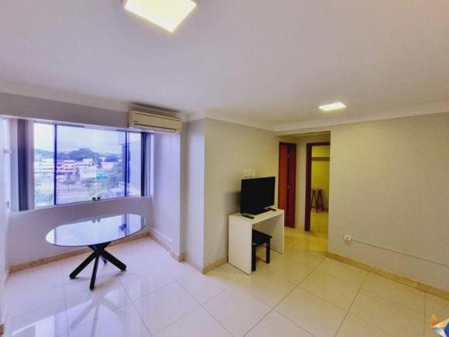 SQN 310 Bloco A com garagem e andar alto