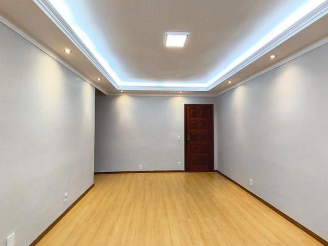 SQN 406 Apartamento de 3 qts sendo 1 suíte vazado