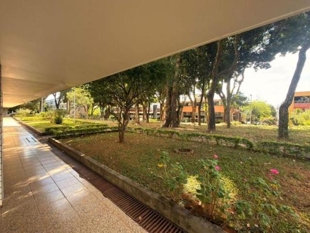 SQN 412 03 QUARTOS VAZADO ORIGINAL 75 METROS