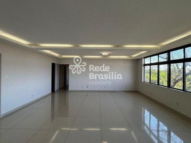 SQS 106 Bloco J Asa Sul Brasília DF 4 suítes, vazado, vista livre e nascente!