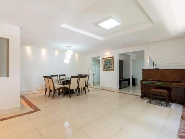 SQS 109 | Reformado | Nascente | Andar alto | 182 m² | Vaga