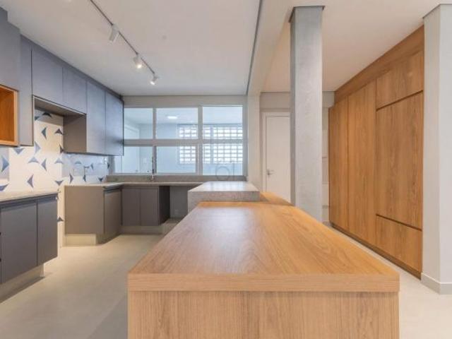 SQS 115 | Reformado | 3 Suítes | Vazado | Vaga | 141,66 m²