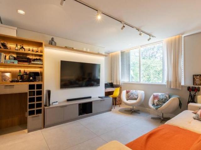 SQS 205 | Apartamento de alto padrão recém reformado