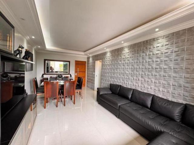SQS 205 Asa Sul 115m² 6º andar 3 Quartos, 1 suíte Reformado Vista livre