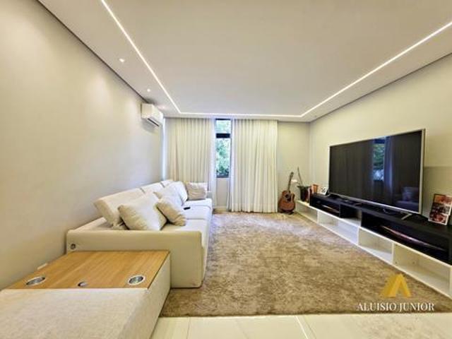 SQS 206 Bloco C 2 QUARTOS AMPLOS, 86M², 1º ANDAR, SUPER REFORMA, VAGA ROTATIVA