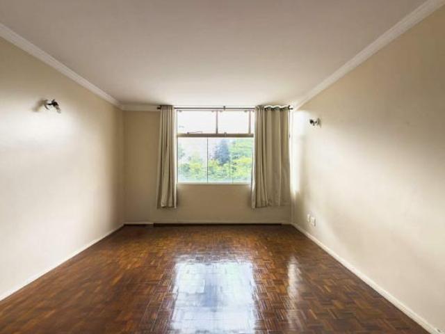 SQS 208 APARTAMENTO 3 QUARTOS VISTA LIVRE / VAZADO / MEIO DE QUADRA