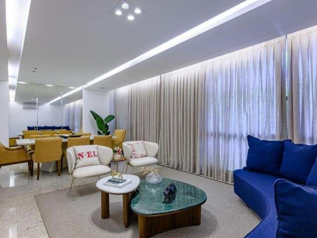 SQS 210 | Apartamento reformado com varanda e vista livre | EXCLUSIVO